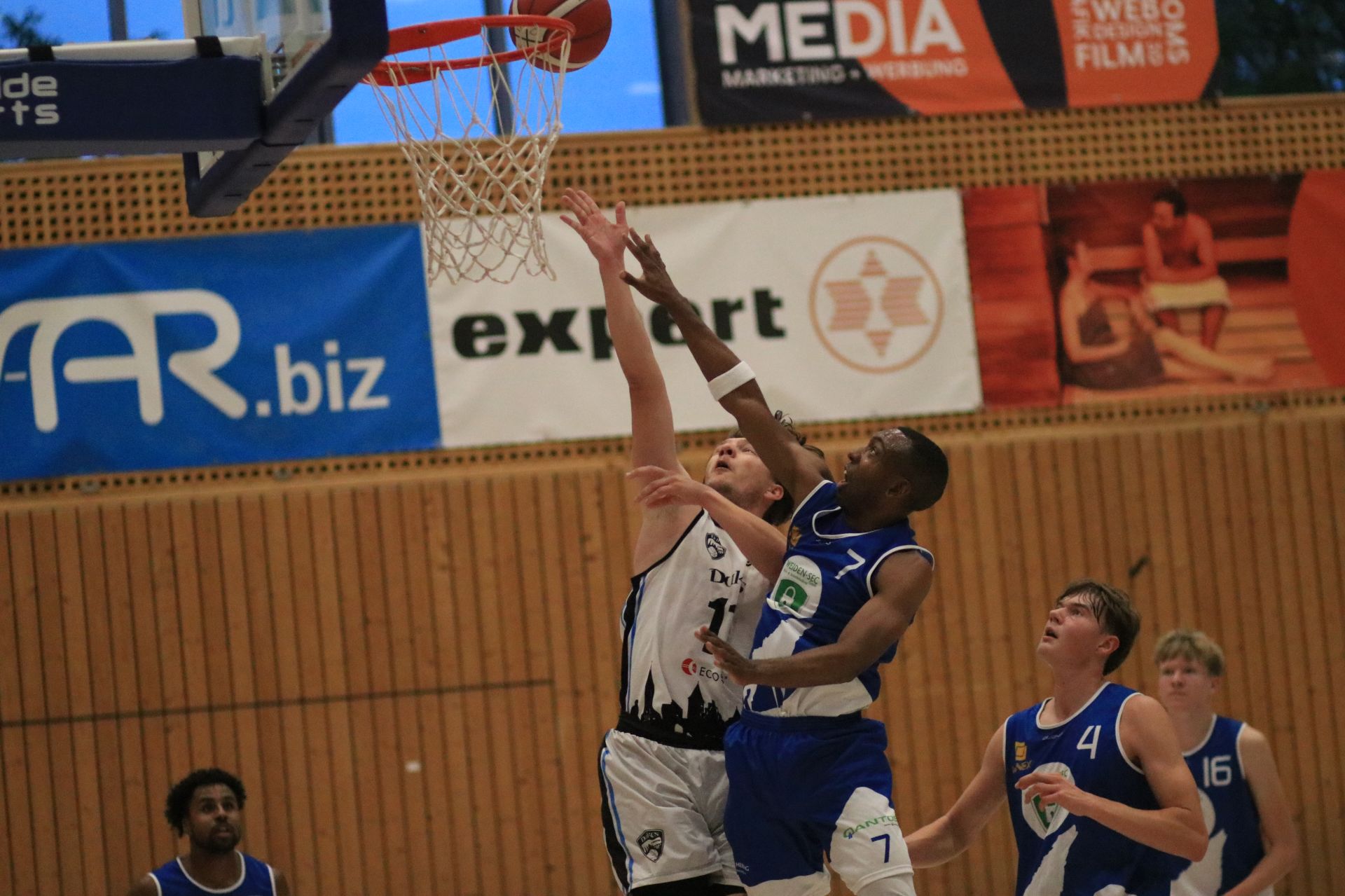 Basketball - Hoher Bayernligasieg in Weiden • TV Dingolfing e.V ...